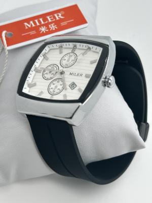 China Comfortable Quartz Wrist Watch Luminous Sleek Design Quartz Timepiece for sale