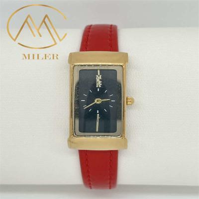China Laser Printing Logo Leather Strap Quartz Watch with 30 Meters Water Waterproof for sale