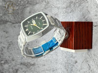 China Men Silver Timepiece Stainless steel Strap Quartz Wristwatches for sale