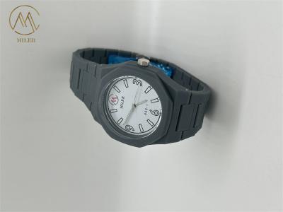 China 3ATM Waterproof Stainless Steel Strap Watch with Digital Display Perfect for Swimming and Diving Enthusiasts for sale