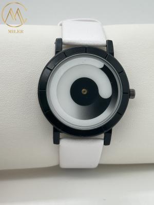 China Durable Leather Strap Quartz Watch 30 Meters Water Resistance Stylish Design for sale