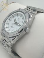 China New Fashion Brand Quartz Watches Round Dial Personalized Stainless Steel Strap Watches for sale