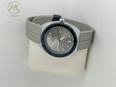 China Quartz Wrist Watch 12 Months Battery Life 41mm Dial Diameter Stylish and Functional Design for sale