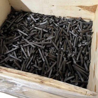 China HDG Rail Sleeper Screw Spike Rail Fasteners Railroad Track Spikes for sale