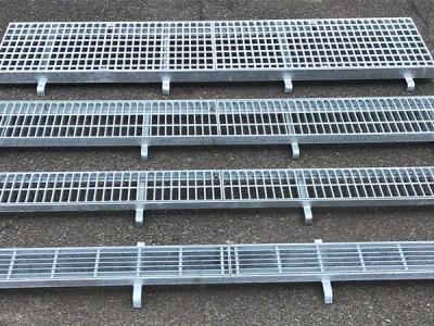 China Factory Directly Supplying Natural Surface Treatment Stainless Steel Grating Cover for Efficient Drainage for sale