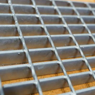 China Heavy Duty Galvanized Steel Anti-slip Bar Grating for Trench Cover and Floor for sale