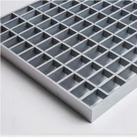 China Hot-DIP Galvanized Steel Grating with Superior Anti-Slip Performance and High Strength for Stair Treads for sale
