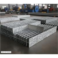 China Hot-DIP Galvanized Steel Grating with Superior Anti-Slip Performance and High Strength for Stair Treads for sale