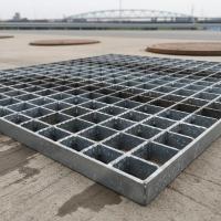 China Hot-Dip Galvanized 316L Stainless Steel Grating with Serrated Anti-Slip for Industrial Platforms and Walkways for sale