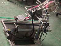China Bentchtop Industrial Automatic Labelling Machine Applicator For Flat Surfaces Resealable Bag for sale