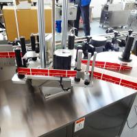 China PLC Touchscreen Automatic Round Bottle Labeling Machine Applicator for Honey Jars for sale