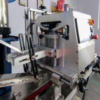 China High Speed Capping Bottles Machine Automatic 4 Wheel Screw Capping Machine With Cap Feeder Bowl for Food and Cosmetic Bottles for sale
