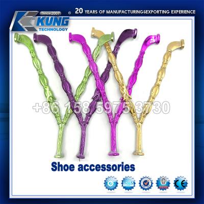China Shiny Rubber Flip Flop Strap Wear Resistant Lightweight Durable Lady Slipper Custom Size for sale