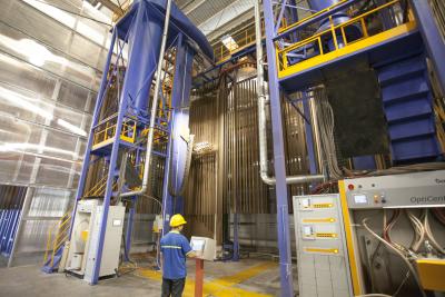 China CE Certified Electrostatic Powder Coating Line with 6000mm Capacity and 96% Recovery Rate for Steel Pipes for sale