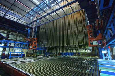 China Full-Automatic Vertical Anodizing Production Line for Aluminum Profiles - 3100+ Tons/Month Capacity, 6000mm Length for sale