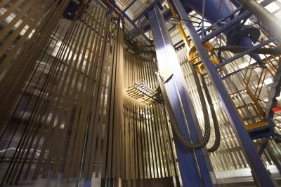 China Vertical Powder Coating Line for Aluminum Profiles 7000mm LPG Heating System for sale