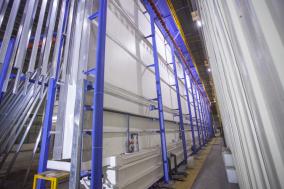 China Vertical Powder Coating Line for Aluminum Profiles 7000mm Length 30kg Capacity Pre-treatment System for sale