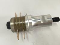 China 35kHz 500W Ultrasonic Converter 4 Piezo Ceramics 6um Amplitude M8 Joint Bolt for sale