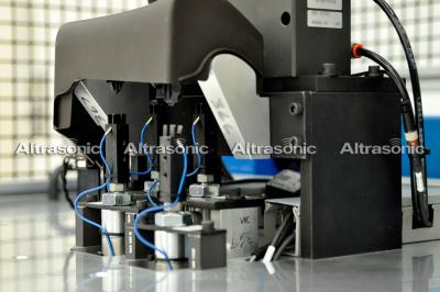China 30 kHz Robot Arm Ultrasonic Riveting Welding Machine 500W FET Power Output for sale
