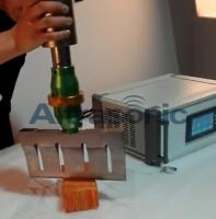 China 1000W Ultrasonic Food Cutting Machine 20kHz for Cake Candy Cheese Fish Chocolate for sale