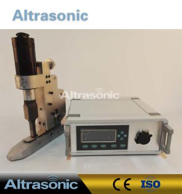 China Robotic Ultrasonic Sealing and Cutting Machine 40kHz 500W for Fabric Nonwoven for sale