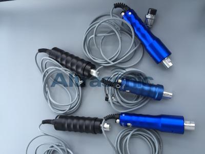 China 30kHz Side Pressure Ultrasonic Spot Welding Machine Straight Grip for Auto Rivet Welding for sale