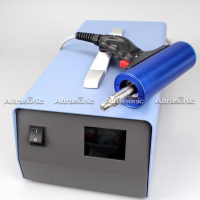 China 60kHz 500W 110V Ultrasonic Riveting Welder Handheld Spot Welding Machine with Digital Generator for sale