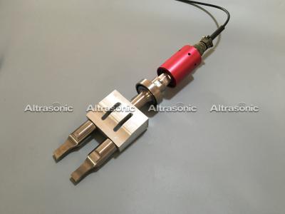 China Lightweight Ultrasonic Puncture Welding Machine 500W 40kHz for Auto Wheel Arch for sale