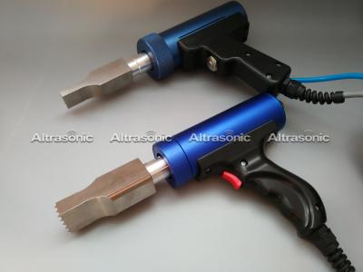 China Automotive Plastics 900W Ultrasonic Spot Welding Machine Auto Tuning 20kHz for sale