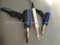 China Handheld Ultrasonic Puncture Welder 20kHz 500W for Soundproof Cotton Auto Door Panel for sale