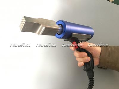 China Ultrasonic Spot Welding Machine 20kHz 1000W for Glove Compartment Assembly for sale