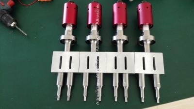 China 35kHz Titanium Horn Ultrasonic Spot Welder for Automotive Instrument Panels 500-800W for sale