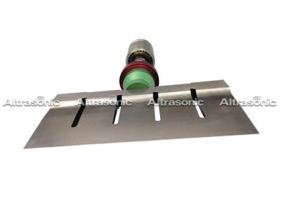 China Ultrasonic Food Cutting Machine 800W 20kHz with 305mm Titanium Blade Adjustable Height for sale
