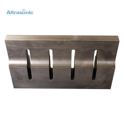 China Ultrasonic Steel Sonotrode Horn 20kHz 110x20mm for Mask Welding System for sale