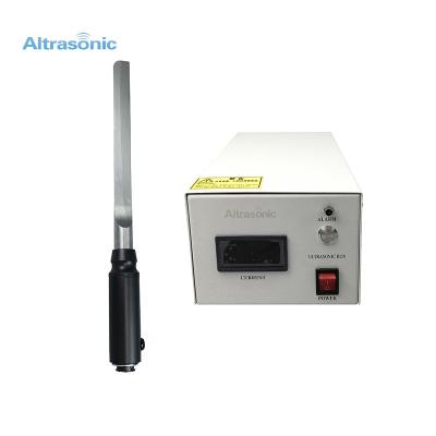 China Handheld 28kHz Ultrasonic Food Cutter 500W Food Grade Titanium Alloy Blade 220mm for sale