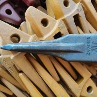 China 205-70-19570 Casting Steel Excavator Bucket Teeth PC200 Rock Bucket Teeth for sale