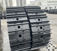 China Excavator parts zx270 spare parts 345 350 450 track chain assembly undercarriage parts track link for sale
