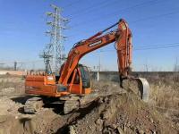 China Used Doosan DX120 12Ton Excavator - Ideal for Earthmoving and Road Construction for sale