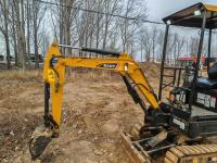 China Used SANY SY16C 1.6T Mini Excavator Full Service Ideal for Landscaping and Utility Work for sale