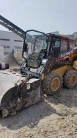 China Used 2023 XCMG XC7 SR07B Skid Steer Sweeper with Bucket and Sweeper Attachments for sale