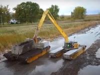 China Amphibious Undercarriage Floating Excavator Pontoon System Swamp Buggy Solution for sale