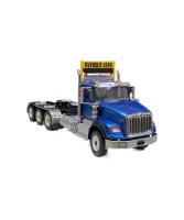 China DM INTERNATIONAL HX620 Tri-Axle American Flatbed Truck 1/50 Scale Model 71007 for sale