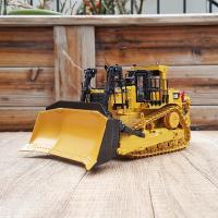 China DM 1/50 D10T2 Track-Type Bulldozer Diecast Model Construction Vehicle 85532C Collectible for sale