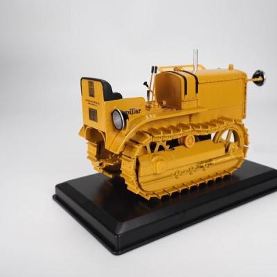China Diecast Masters 1:16 Scale 25 Tractor Model DM Alloy Farm Vehicle Miniature 85679 for sale