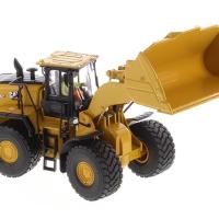 China DM New 982 XE Wheel Loader 1/50 Scale Alloy Vehicle Model 85685 Diecast Masters for sale