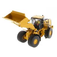 China DM New 1/50 Scale Wheel Loader Diecast Model 85684 Collectible Construction Vehicle for sale
