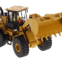 China DM New 1/50 Scale Wheel Loader Diecast Alloy Shovel Model 85686 Construction Vehicle for sale