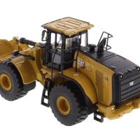 China DM 1/50 Scale Heavy Equipment Wheel Loader Alloy Shovel Model 85683 for Collectors for sale
