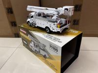 China DM 1/32 Kenworth T380 Aerial Work Platform Truck Alloy Construction Vehicle Model 71100 for sale