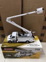 China DM 1/32 Kenworth T380 Aerial Work Platform Truck Alloy Construction Vehicle Model 71100 for sale